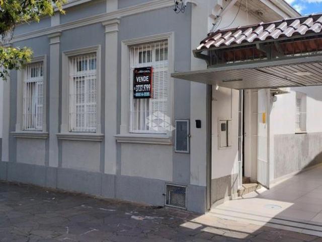 Casa comercial no bairro Menino Deus