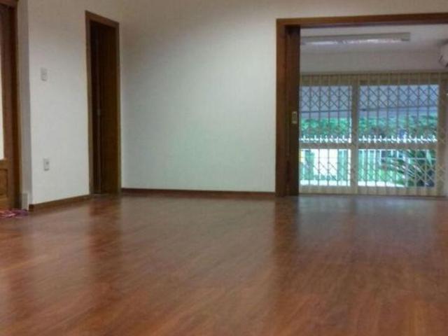 Casa comercial no bairro Vila Ipiranga