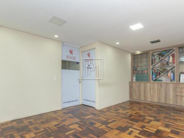 CASA COMERCIAL NO PORTÃO