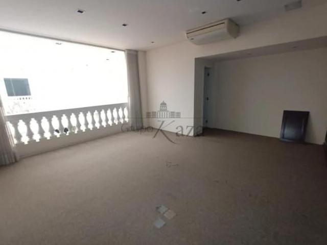 Casa Comercial ou Residencial Vila Nova Conceição 8 Dormitórios 1.025m²