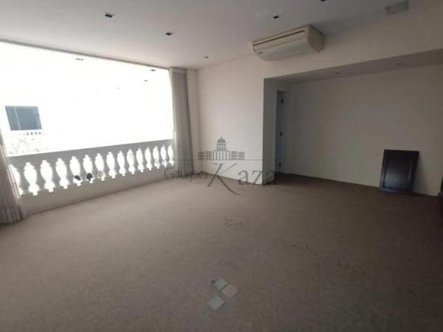 Casa Comercial ou Residencial Vila Nova Conceição 8 Dormitórios 1.025m²
