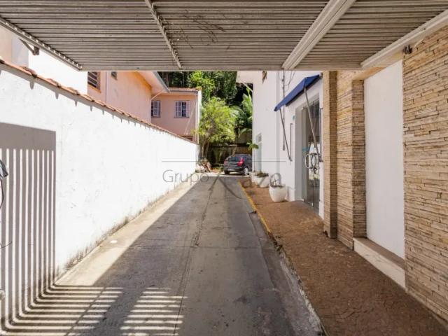 Casa Comercial Pacaembu 336m²