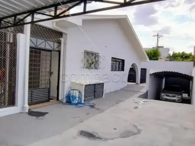 Casa comercial localizada no bairro Cidade Nova