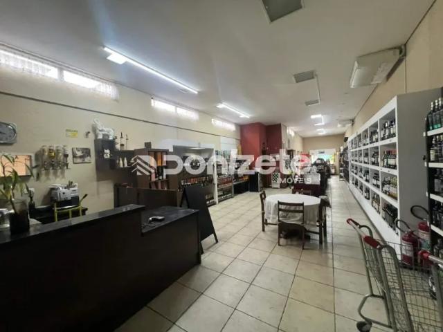 Casa Comercial para Alugar em Rudge Ramos, SBC – 350 m² Internos + 30 m² Externos