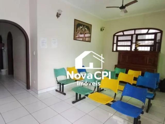 Casa comercial para alugar na Guilhermina Praia Grande/SP