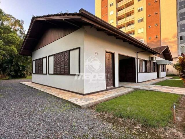 Casa comercial para Alugar no bairro Centro em Indaial