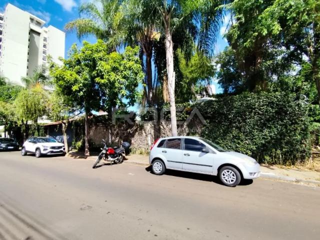 Casa Comercial para alugar no CENTRO de São Carlos 3 dormitórios, suíte, closet e 4 garagens cober