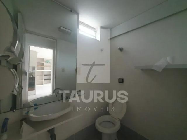 Casa comercial para locação, 4 salas, 4 vagas, 230M², Moema