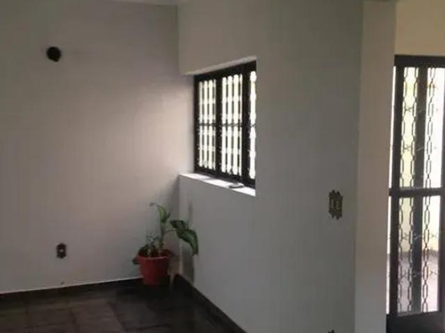 Casa comercial para locação de 03 Quartos Jardim Califórnia, Ribeirão Preto com Sacada