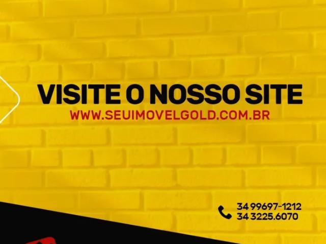Casa Comercial para Locação em Uberlândia, Brasil, 3 dormitórios, 1 suíte, 4 banheiros, 2 vagas