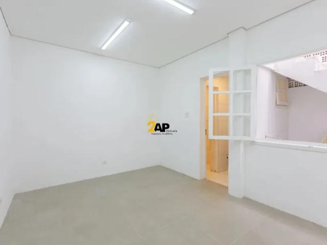 Casa Comercial para Locação na Vila Olímpia São Paulo SP: 4 Salas, 3 Banheiros, 1 Vaga de Garagem