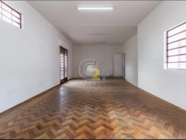Casa comercial para locação na Barra Funda, 4 vagas e 10 vagas de garagem