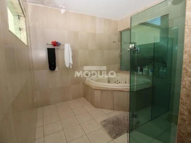 Casa Comercial para locação no Bairro Jardim Karaiba