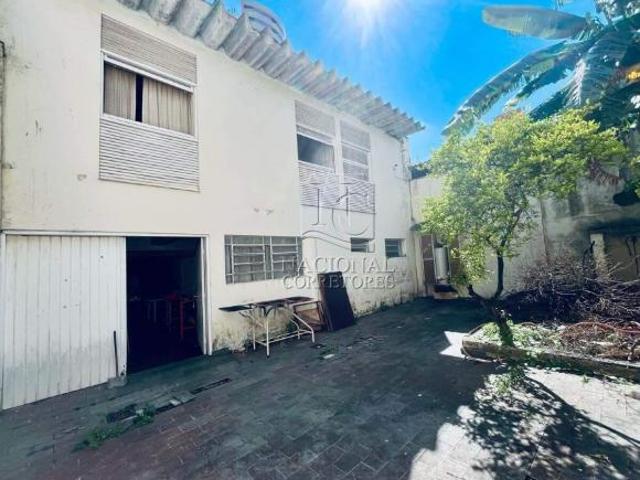 Casa Comercial para venda no Bairro Jardim, 578 m² de área construída. Ideal para casa de repouso, c