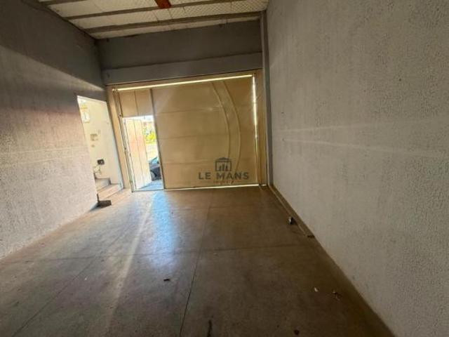 Casa comercial para venda e locação no bairro Parque Residencial Monte Rey em Piracicaba/SP