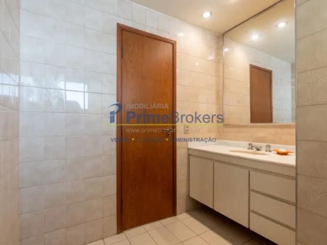 Casa comercial para venda em Moema, 140m²