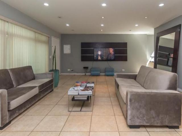 Casa comercial para venda em Moema, 265m²