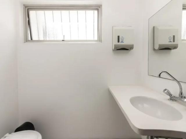 Casa comercial para venda em Paraíso, 181m²
