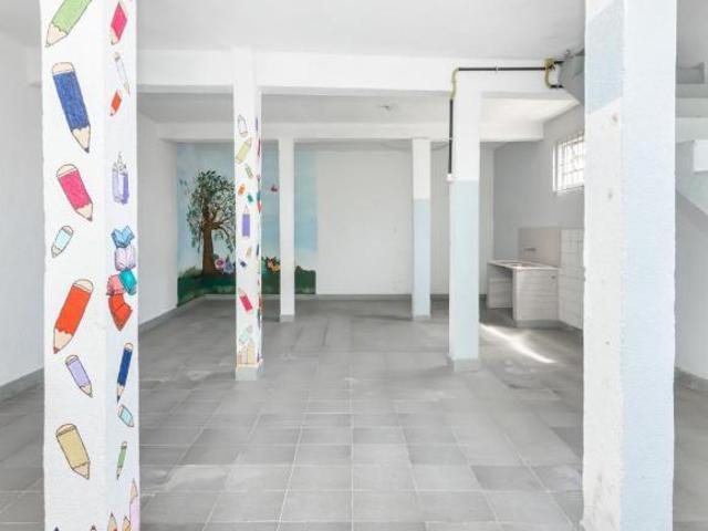 Casa comercial para venda em Pedreira, 305m²