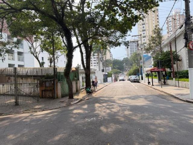 Casa comercial para venda em Real Parque, 193m²
