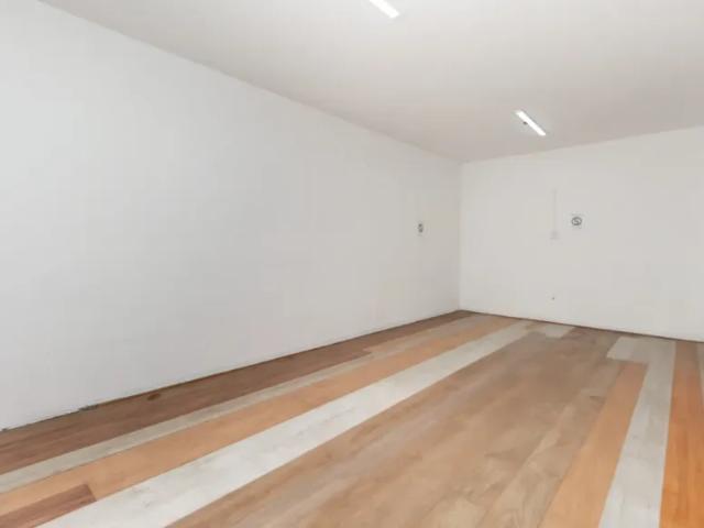 Casa comercial para venda em Santana, 220m²