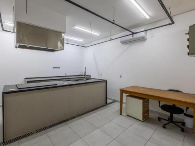 Casa comercial para venda em Santo Amaro, 147m²