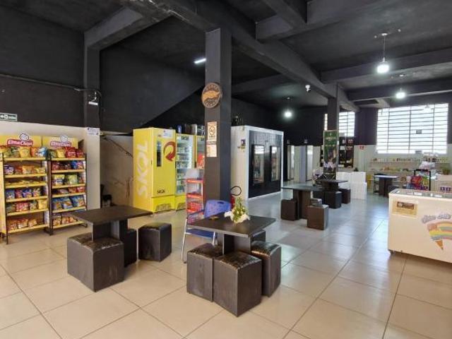 Casa comercial para venda em Tremembé, 454m²