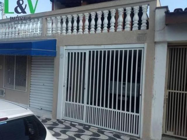 Casa comercial próximo ao Maxi Shopping