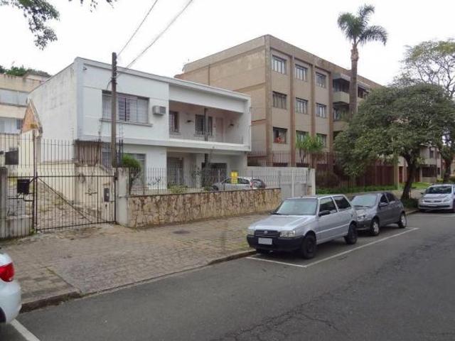 Casa comercial próximo ao Supermercado Festval no Alto da XV [5744.001]