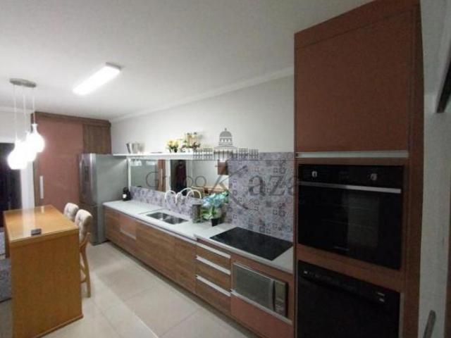 Casa Comercial Residencial Centro Jacareí 2 Dormitórios 360m²