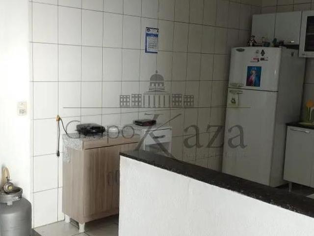 Casa Comercial Residencial Conjunto Residencial Trinta e Um de Março 2 Dormitórios 124m²