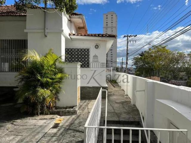 Casa Comercial Residencial Jacareí 5 Dormitórios 523,81m²