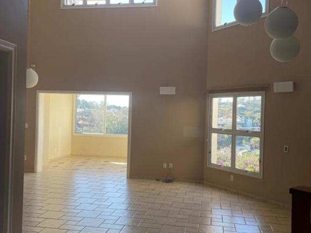 CASA COMPLETA COM VISTA PRIVILEGIADA