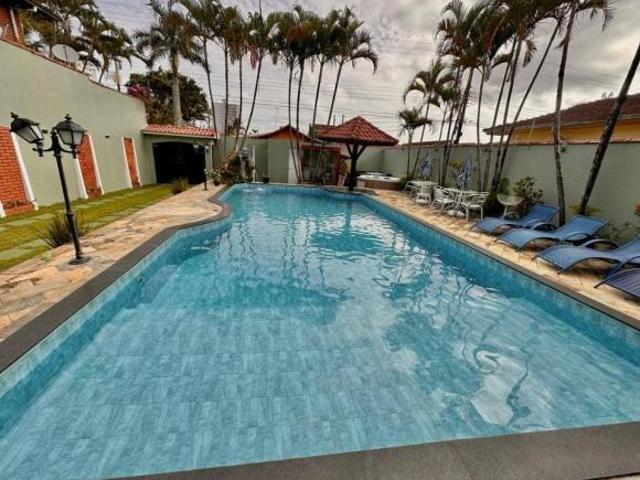 CASA COMPLETA COM LAZER PRIVATIVO – CONFORTO, ESPAÇO E EXCLUSIVIDADE!