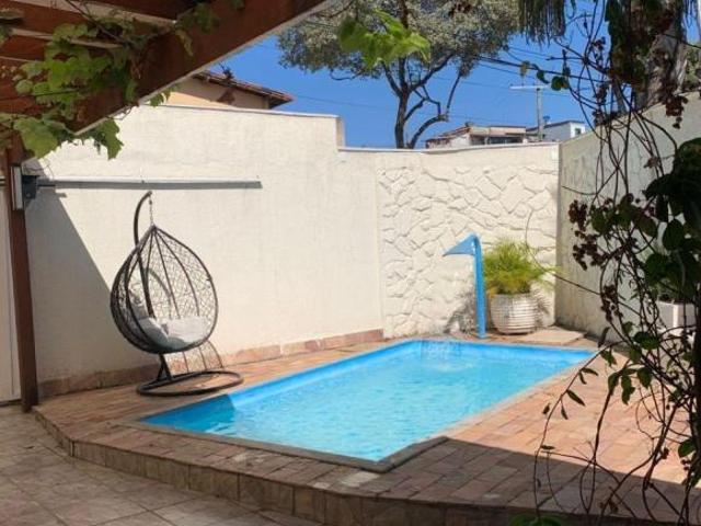 Casa Completa com Piscina e 2 Suítes na Vila Eunice – Apenas R$ 480 mil | Financiamento Facilitado!
