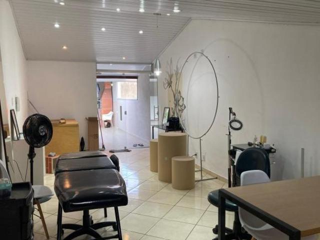 CASA COMPLETA COM SUÍTE E ÁREA GOURMET – EXCELENTE ESTADO NO JARDIM SANTA INÊS I