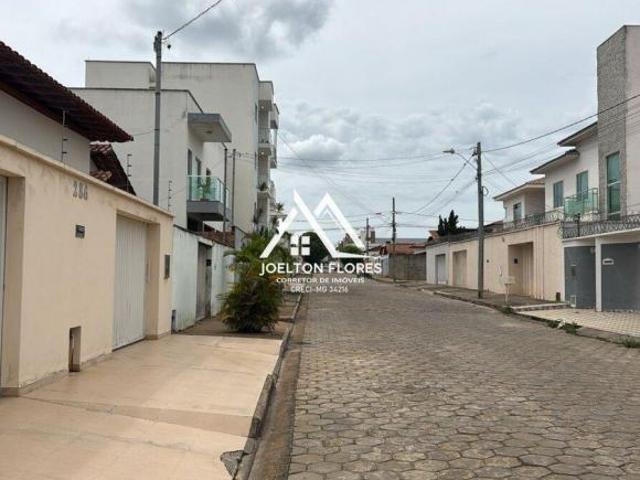 Casa composta por 5 quartos e 4 banheiros em Taiobeiras!