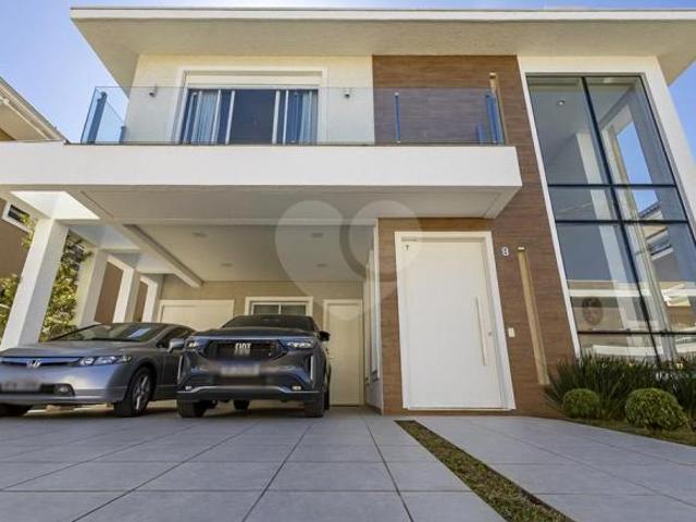 Casa con 346 m² y 3 quartos à venda en Santa Felicidade