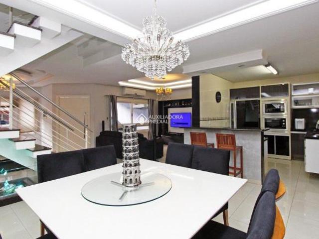CASA COND. 3 SUITES 3 VAGAS, 250 M INFRA COMPLETA