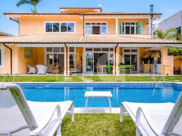 CASA COND. COSTA VERDE TABATINGA CARAGUATATUBA Venda 345 m² 5 Suítes 6 Vagas