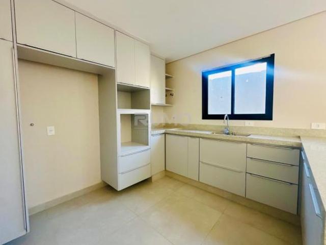 Casa cond fechado em construção para locação na região das Mansões Santo Antonio