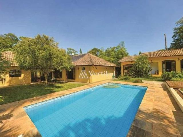 Casa Cond. Jardim Colibri na Granja Viana