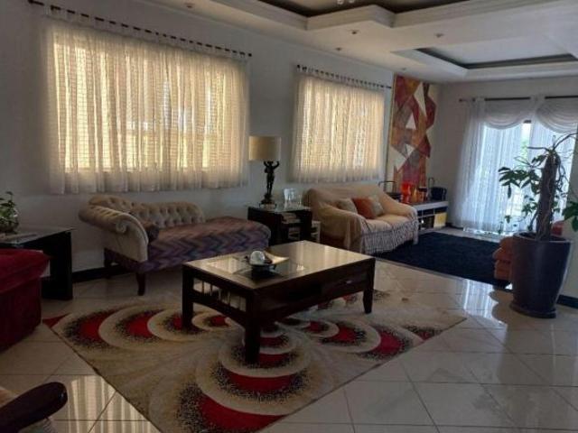 Casa Cond. São Paulo II na Granja Viana