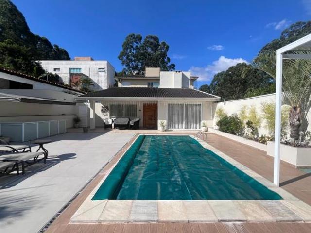 Casa Cond São Paulo II na Granja Viana