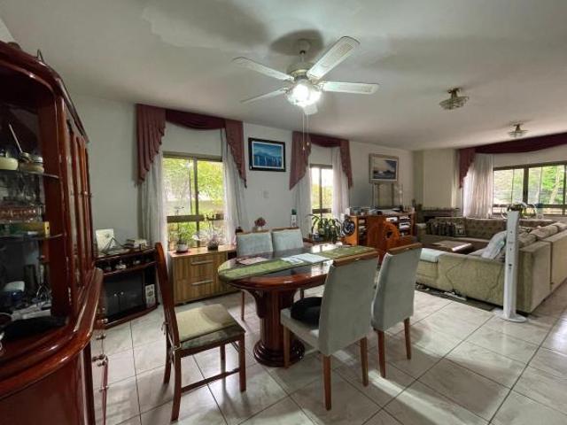 Casa Cond São Paulo II Granja Viana