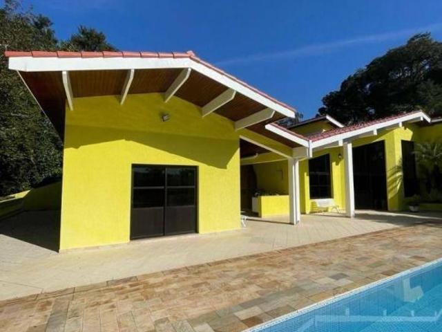 Casa Cond. Village Scorpios 2 com 3 suítes R$ 1.800.000 Cajamar