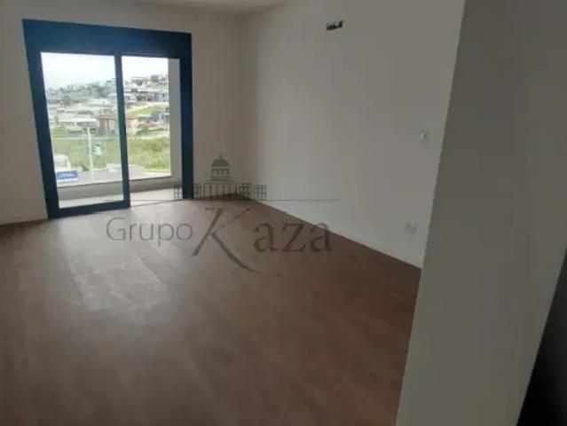 Casa Condomínio em São José dos Campos