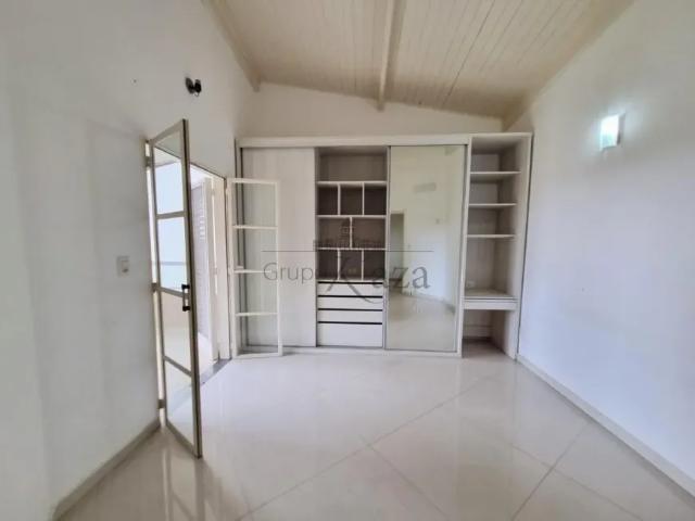Casa Condomínio Urbanova Residencial Beija Flor 5 Dormitórios 309,95m² Estuda permuta ate