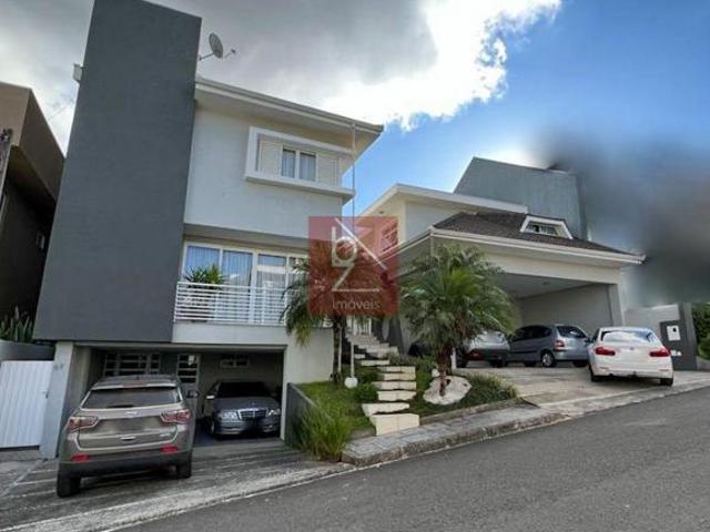 CASA CONDOMÍNIO COM PISCINA BARREIRINHA 435,27M² PRIV. R$3.280.000,00
