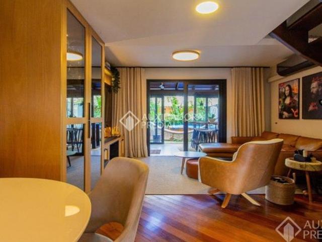 Casa condomínio, 3 dormmitórios no Jardim Sabara